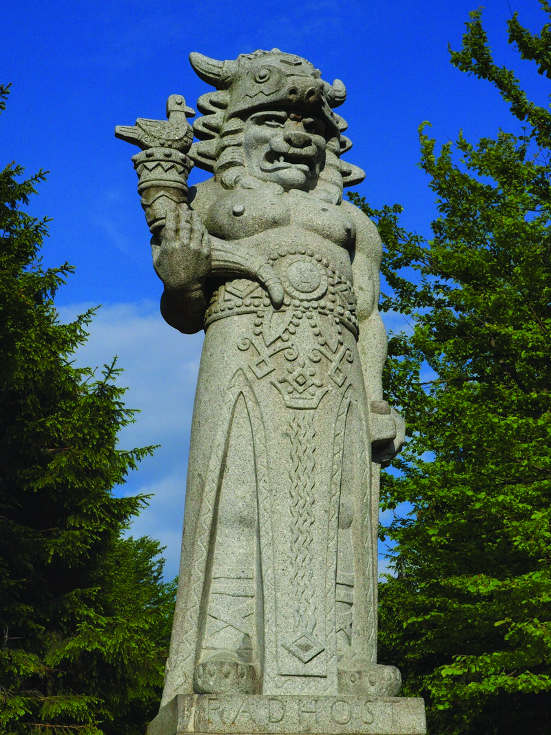 Radhošť [Radegast]... and two blue wizards?! : r/tolkienfans